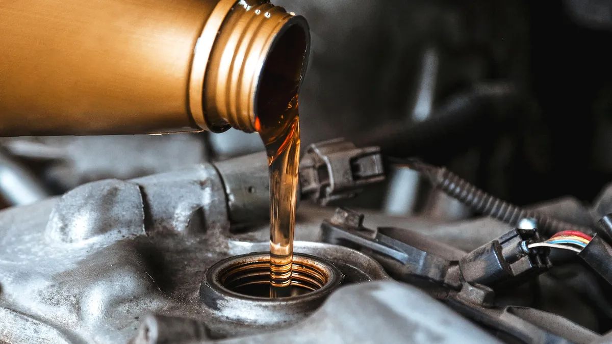 5 Trusted Motor Oils That Are Made In The United States - (October 2025)